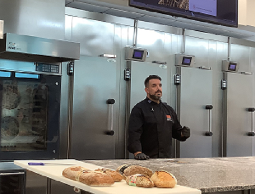 SUPERBREAD SNACKS: ΕΠΙΤΥΧΗΜΕΝΗ ΠΑΡΟΥΣΙΑΣΗ ΓΙΑ ΜΙΑ ΕΞΑΙΡΕΤΙΚΗ ΣΕΙΡΑ ...